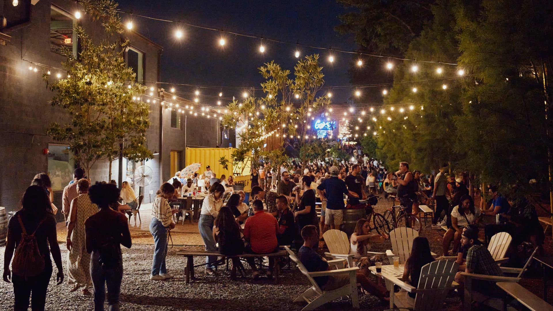 Discover shopping and dining destinations along the Atlanta Beltline